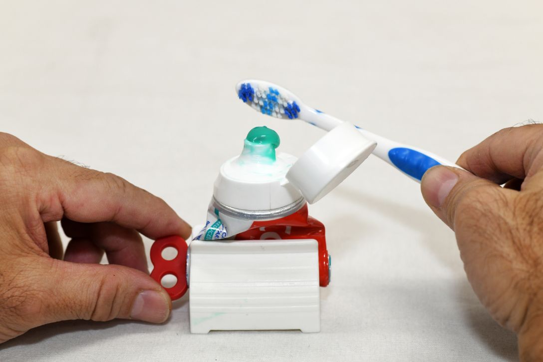 Tube Squeezers (Set of 2)