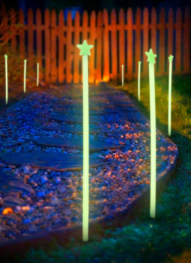 Glow in the Dark Garden Stick Set of 10