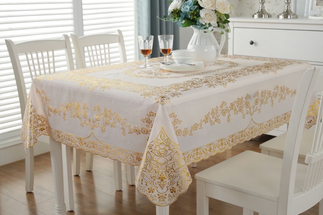Elegant Wipe Clean Tablecloth